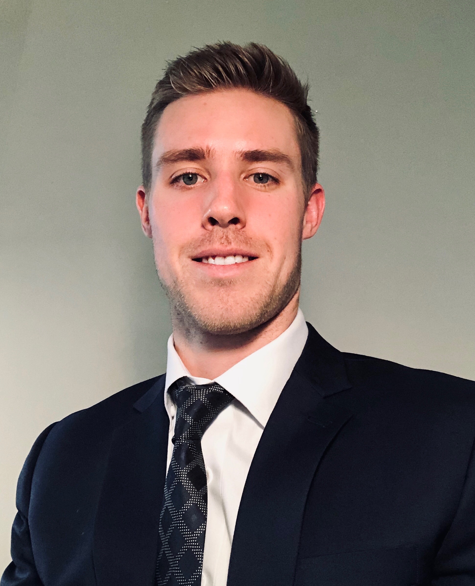 Derrick's headshot | Aapryl